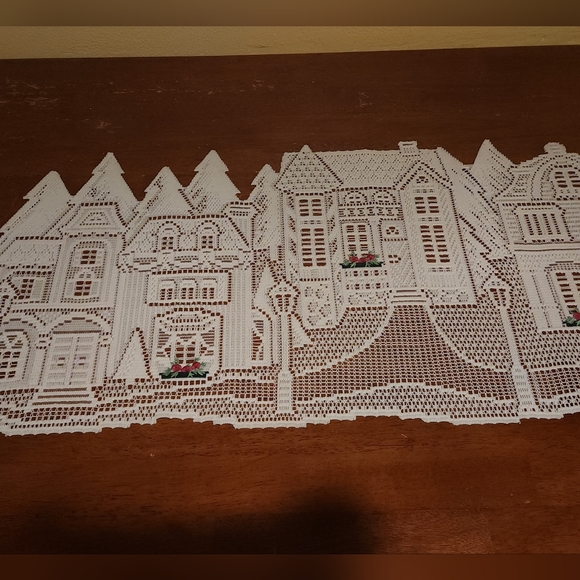 Vintage | Accents | Vintage Heritage Alpine Lace Table Runner | Poshmark